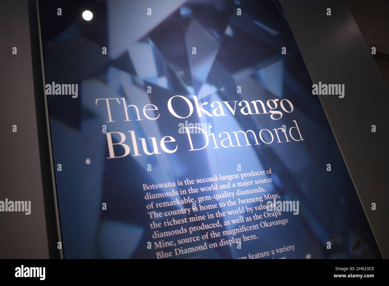 New York, USA. 12th Nov, 2021. The nearly flawless 20-carat “Okavango ...