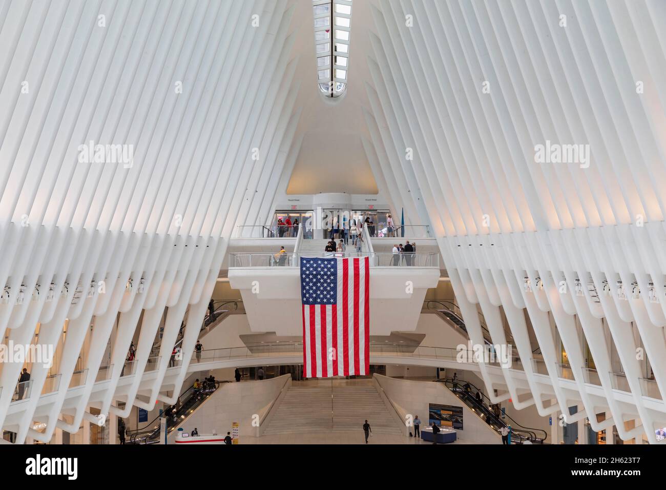 oculus,main concourse of the subway station with shopping center ...