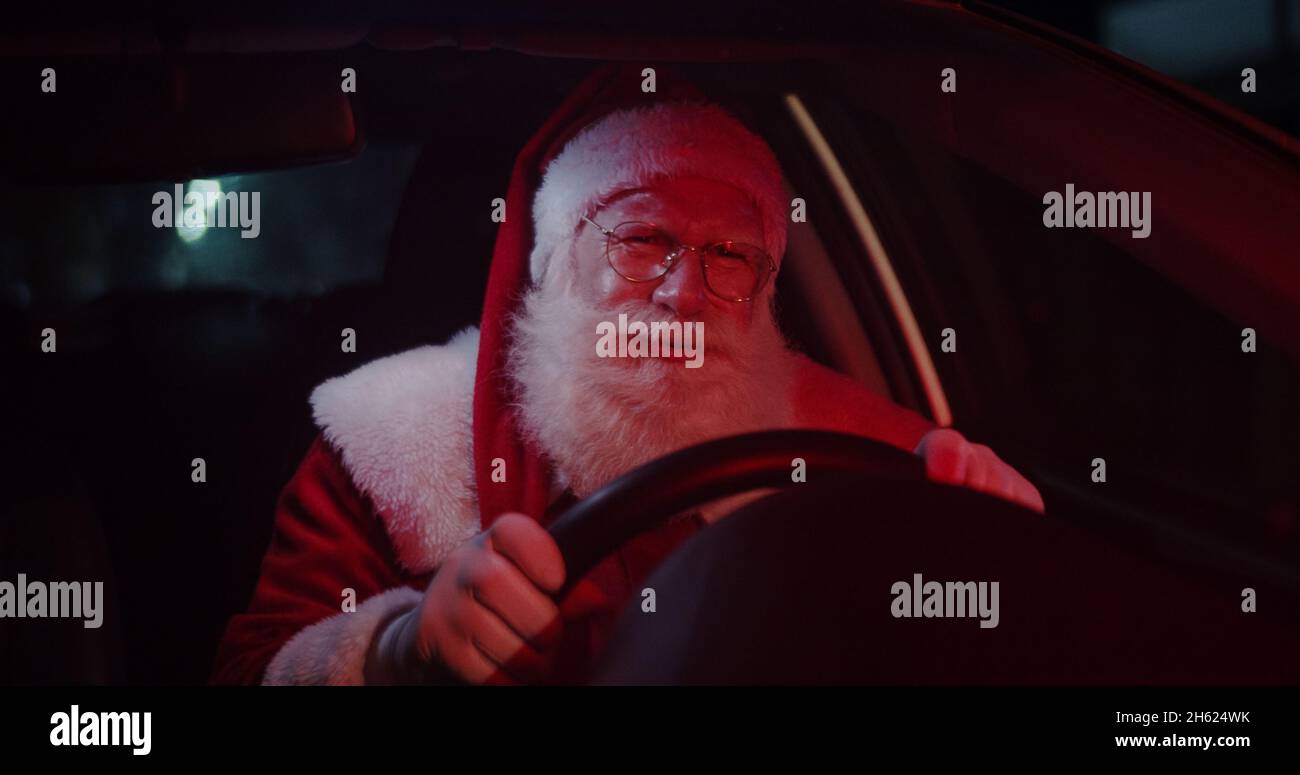 Red car stuck in traffic hi-res stock photography and images - Alamy