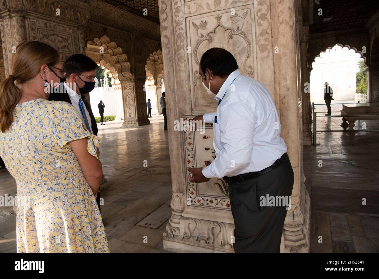 Reportage: Defense Secretary Dr. Mark T. Esper and his wife Leah Esper ...