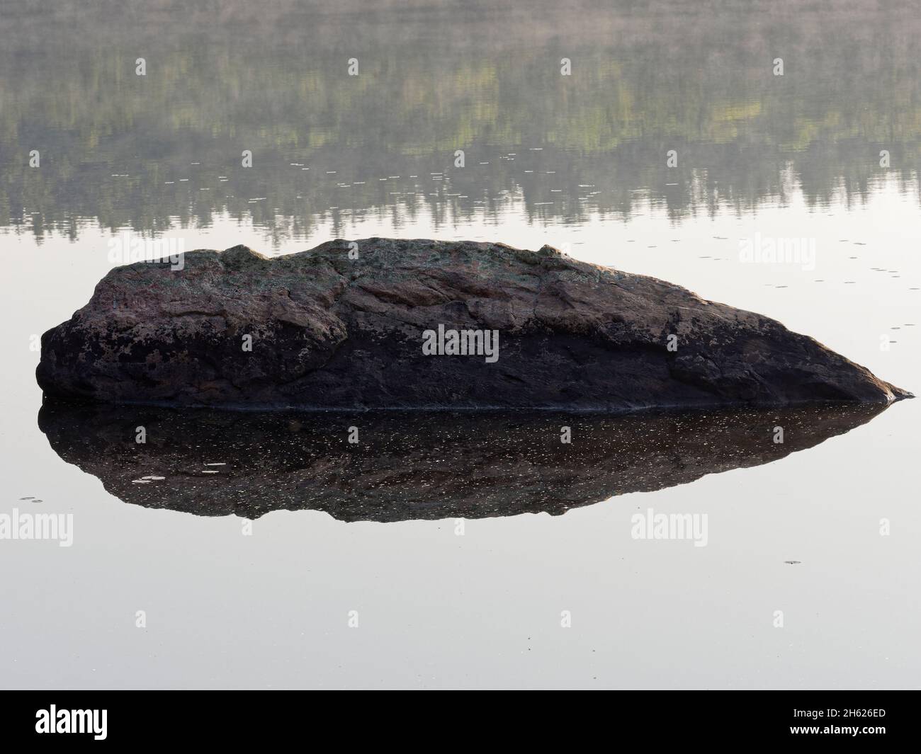 Arrowhead shaped rock in lake hi-res stock photography and images - Alamy