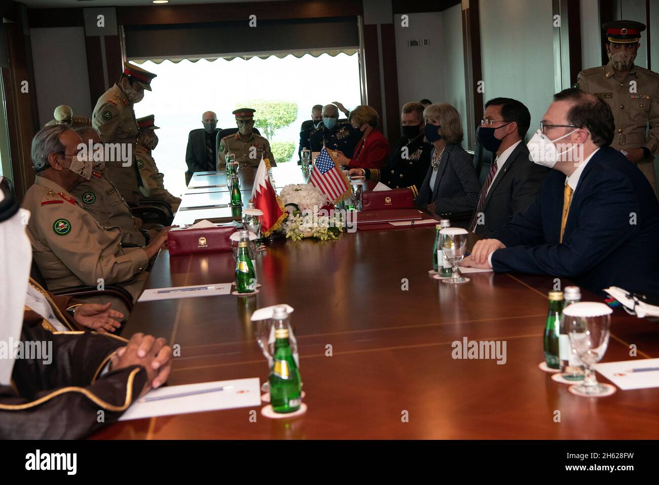 Reportage: Defense Secretary Dr. Mark Esper meets with the commander in ...