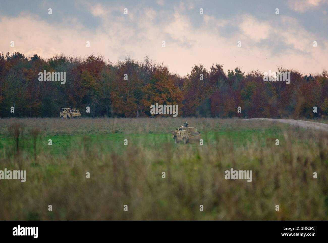 British army jackal armoured vehicle hi-res stock photography and ...