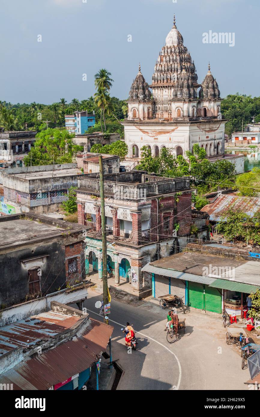 Bangladesh puthia puthia temple complex hi-res stock photography and ...