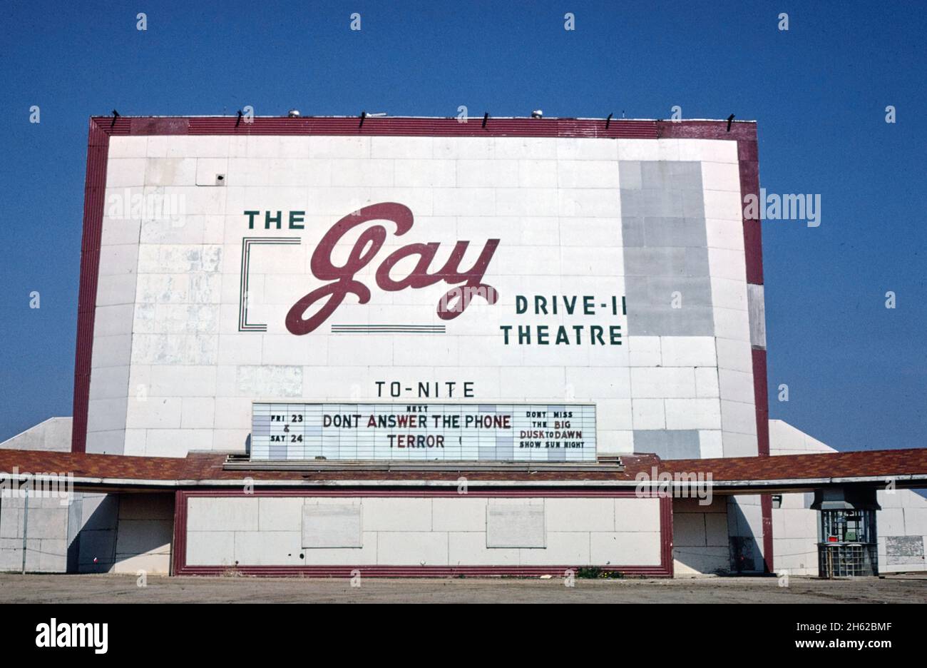 1980s drive in theater hi-res stock photography and images - Alamy