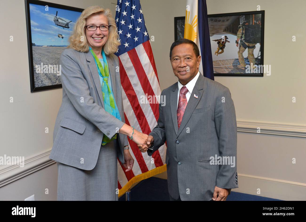 Acting deputy secretary of defense hi-res stock photography and images ...
