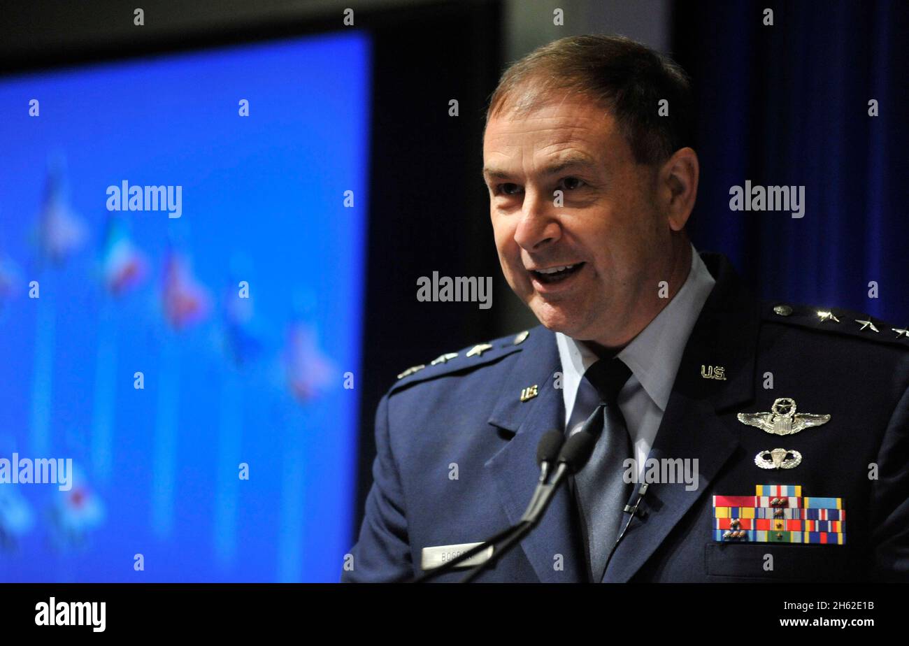Incoming F-35 Program Executive Air Force Lt. Gen. Christopher Bogda ...