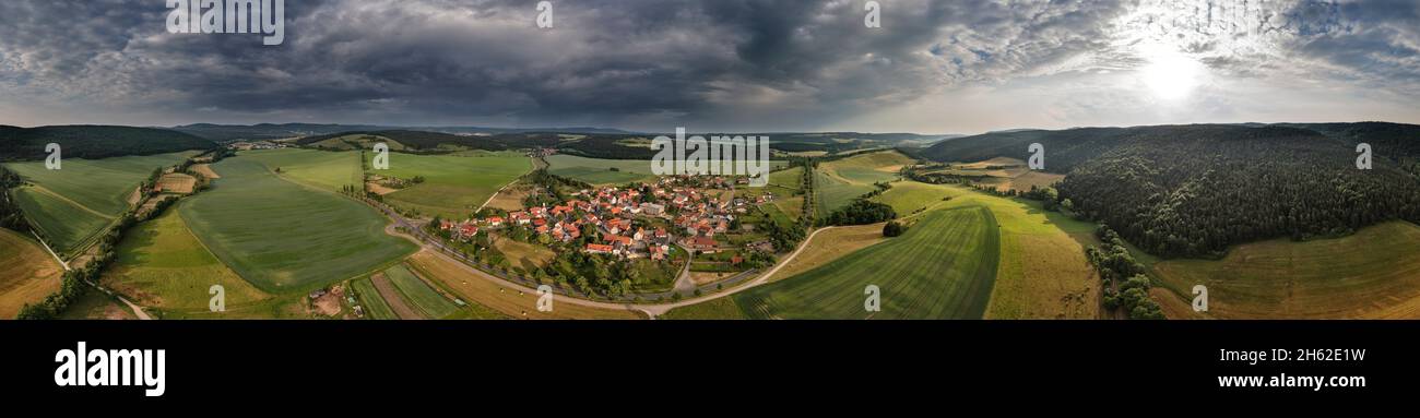 Street light background hi-res stock photography and images - Alamy