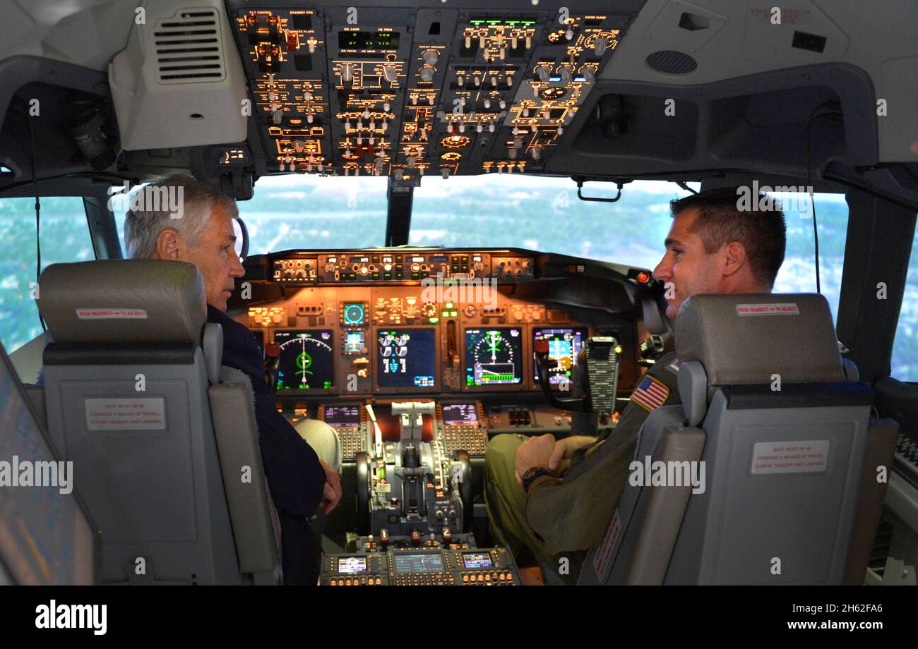 P 8 poseidon aircraft flight simulator hi-res stock photography and ...