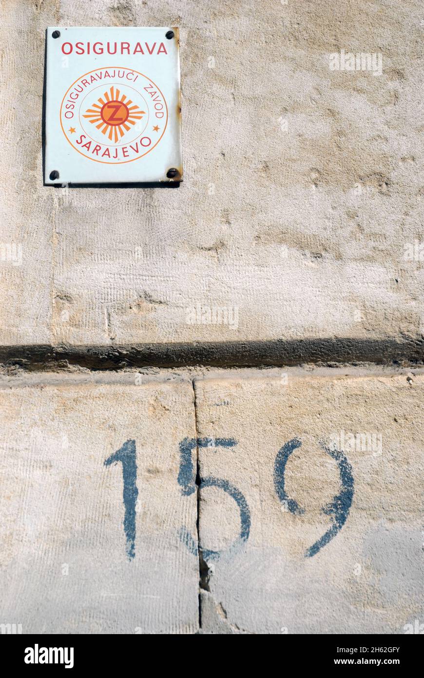 House number 159 sign hi-res stock photography and images - Alamy