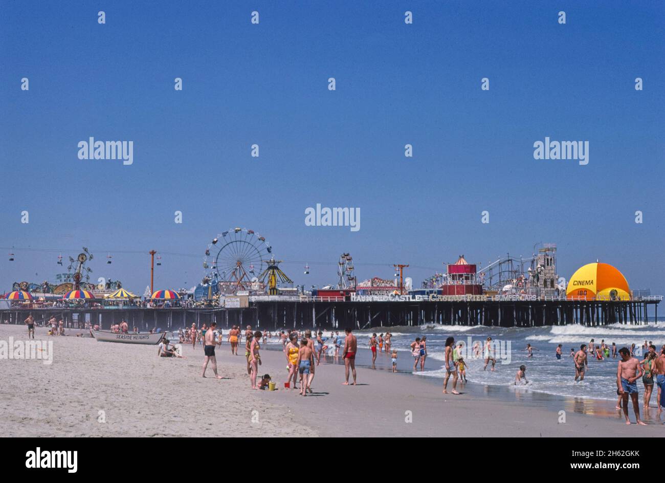 1970s beachgoers hi-res stock photography and images - Alamy