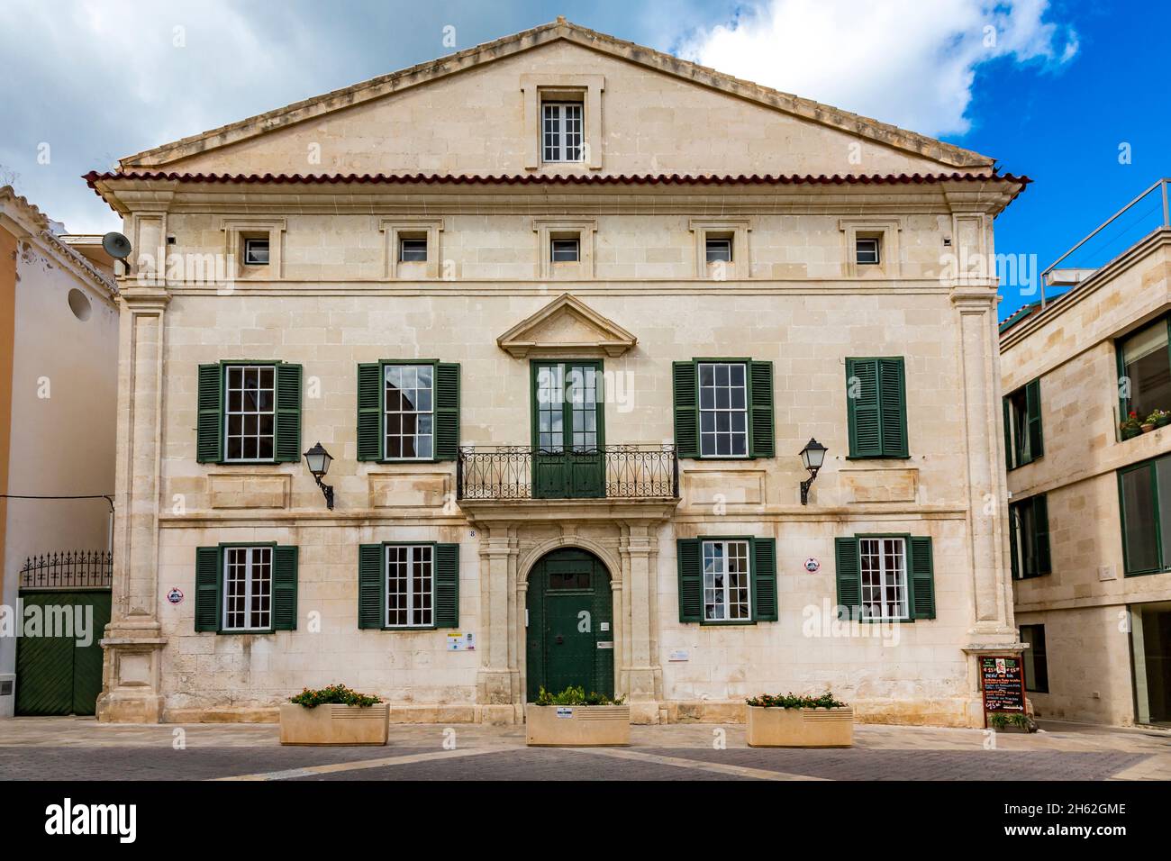 can mercadal,municipal library,biblioteca central insular,placa de la ...