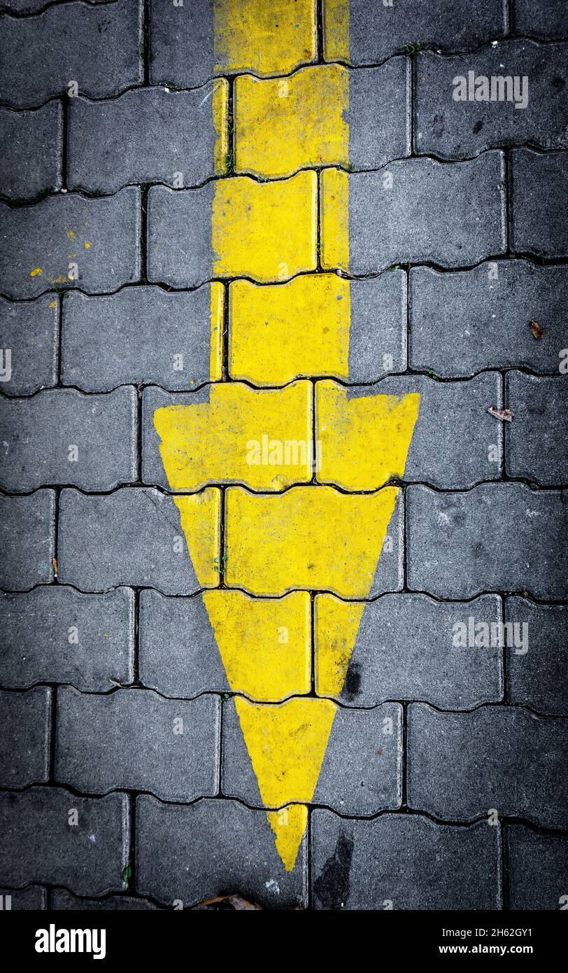 Turn back symbol hi-res stock photography and images - Alamy