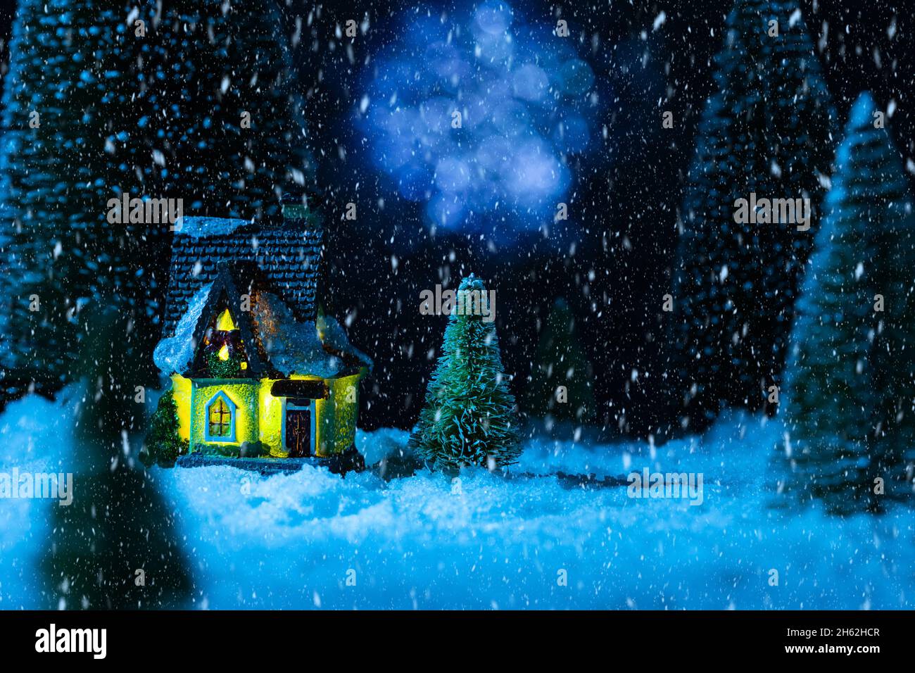 Fantasy forest house night hi-res stock photography and images - Alamy