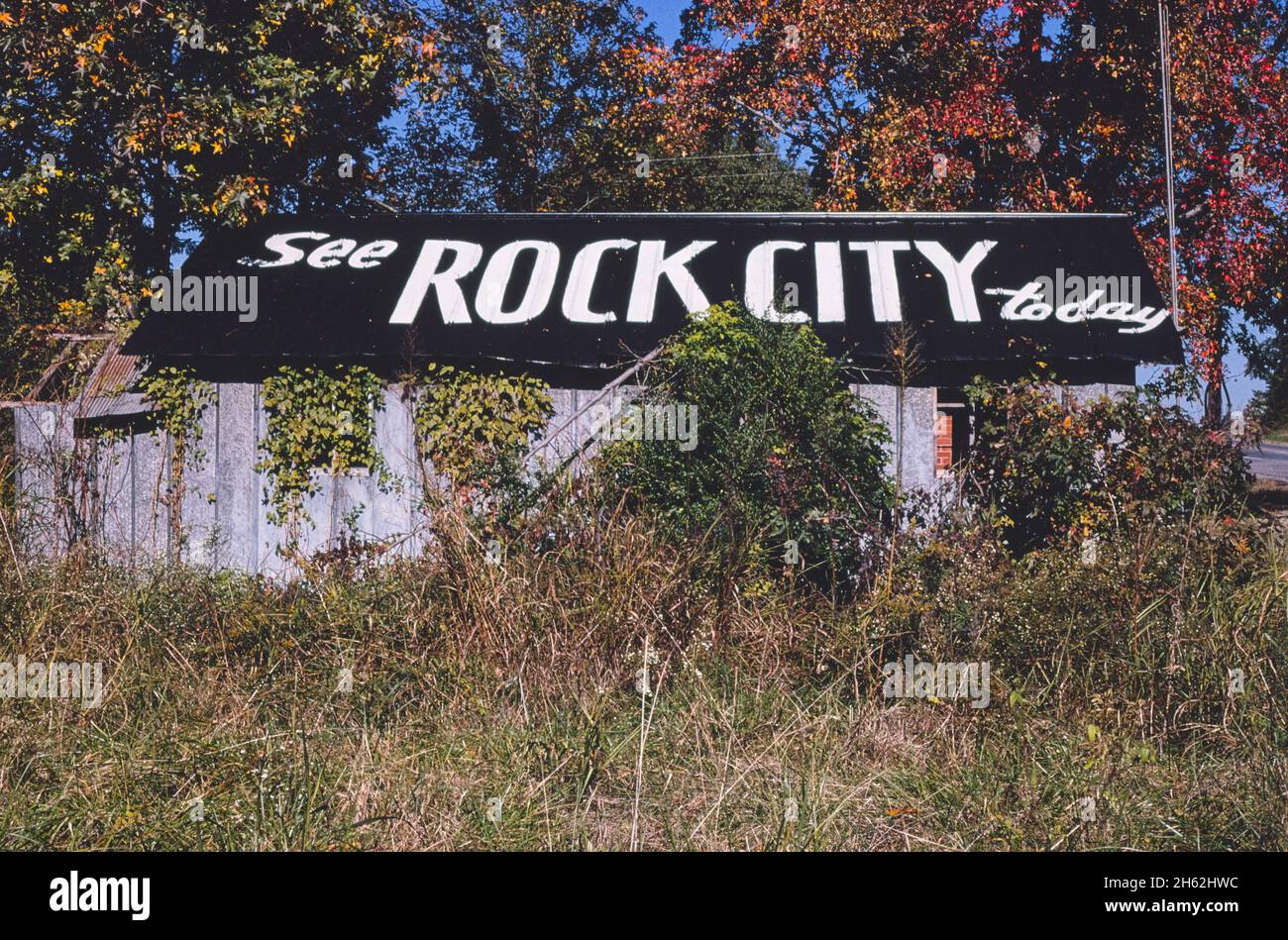 Rock City Roof, Route 27, Felton, Georgia; ca. 1980 Stock Photo - Alamy