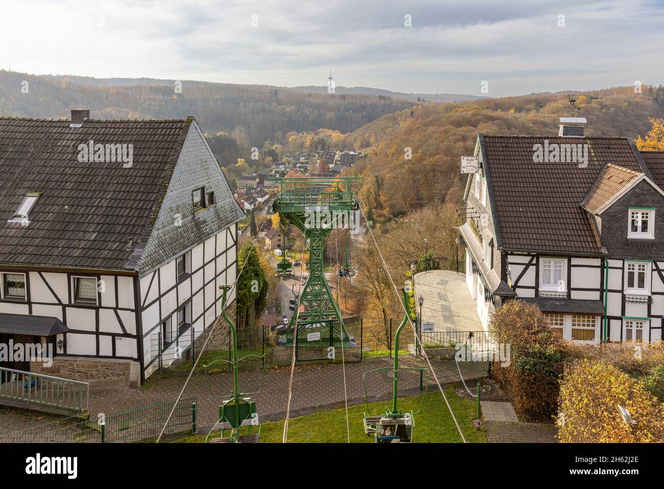Several historical and well preserved houses surround Schloss Burg ...