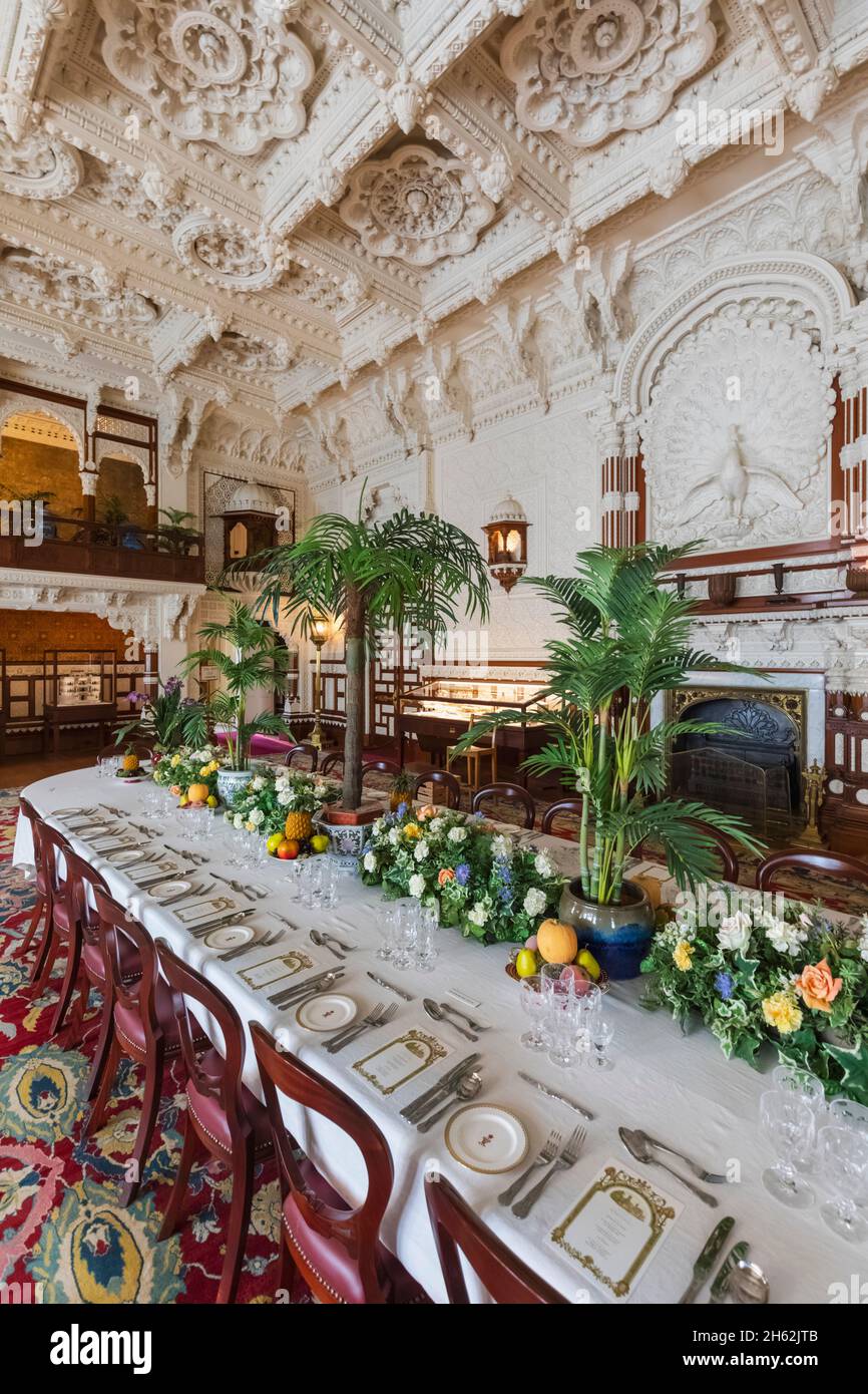 Queen victoria inside durbar room hi-res stock photography and images ...
