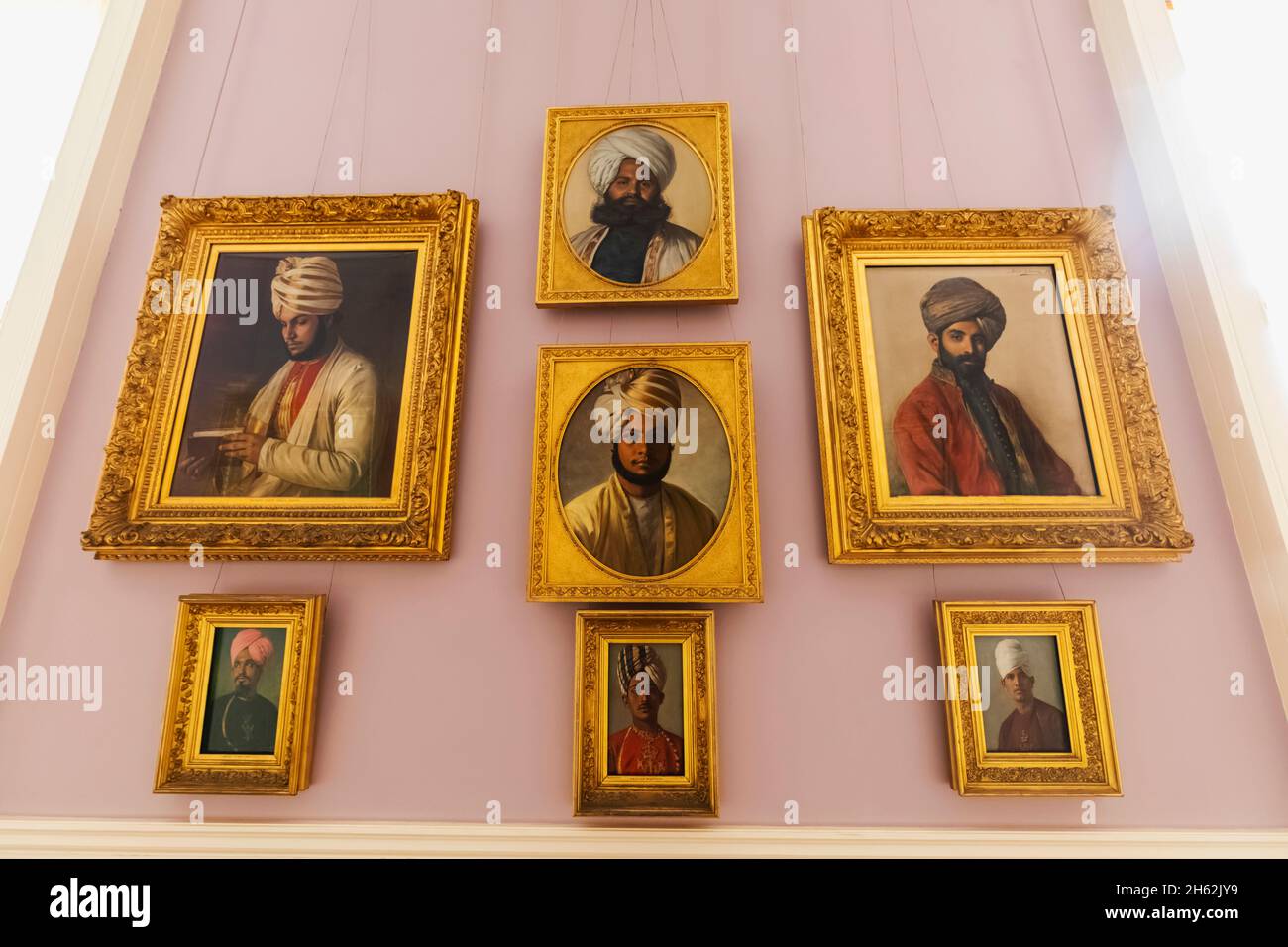 Historical men portraits hi-res stock photography and images - Alamy