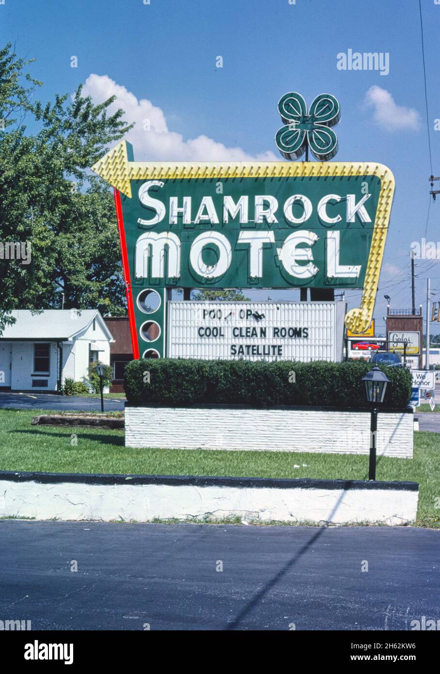 Shamrock Motel sign, Chattanooga, Tennessee; ca. 1986 Stock Photo - Alamy