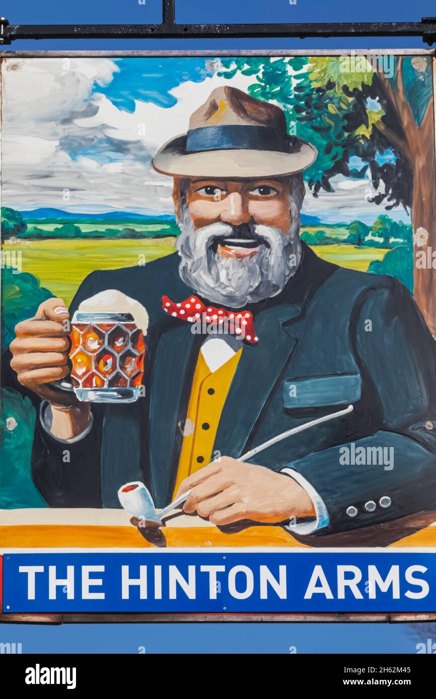 The fox pub sign hi-res stock photography and images - Alamy