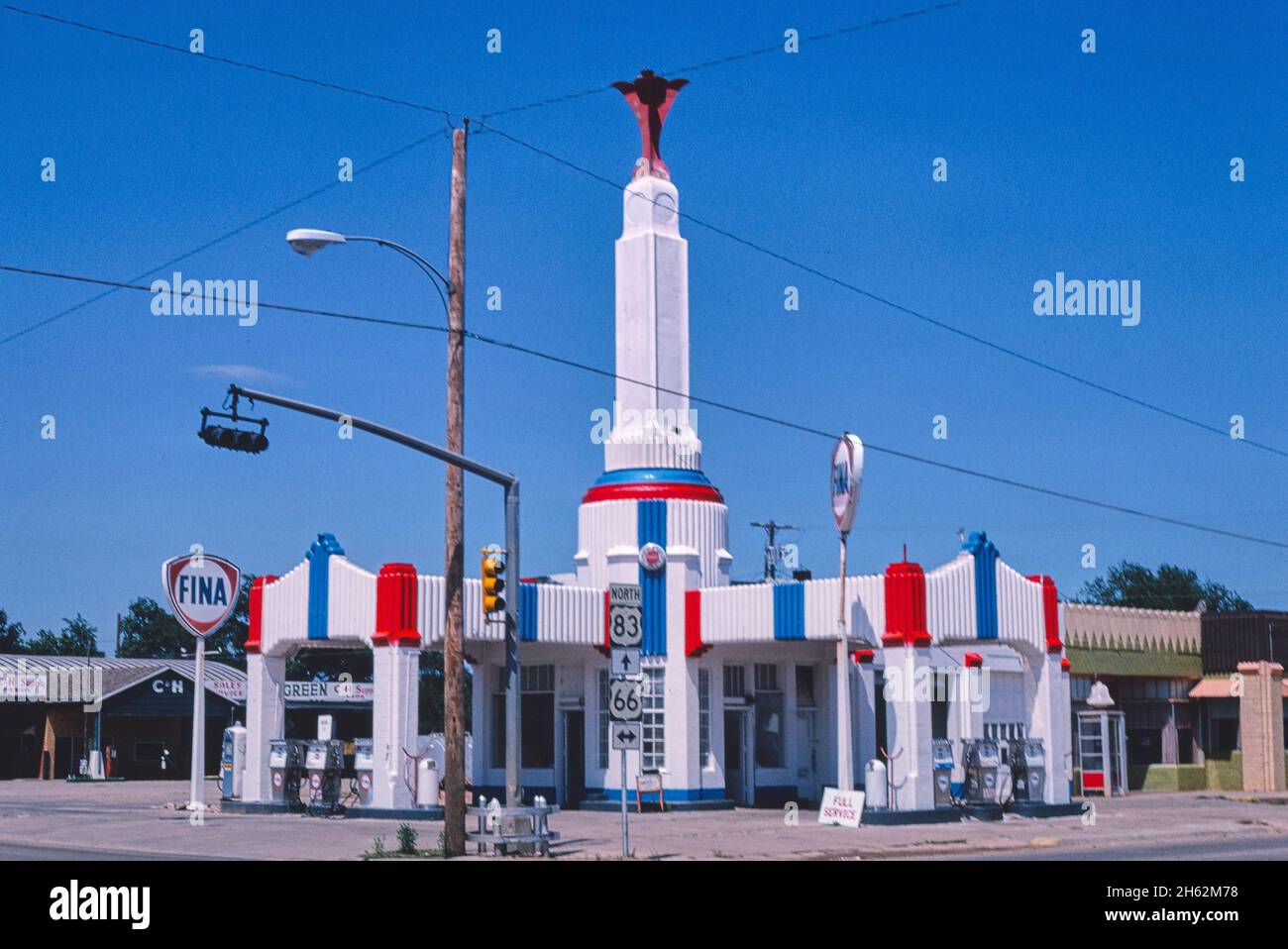 1980s fina gas station hi-res stock photography and images - Alamy
