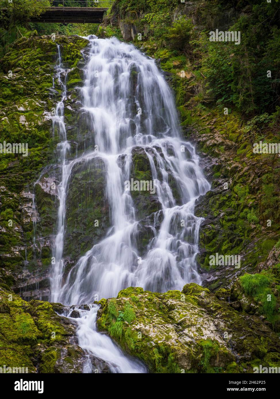 Giessbach falls hi-res stock photography and images - Alamy