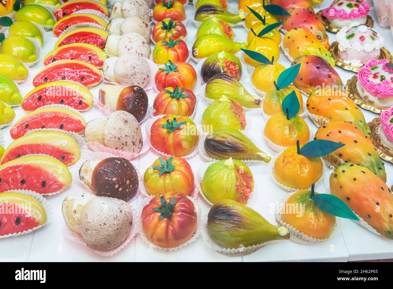 Italian marzipan hi-res stock photography and images - Alamy
