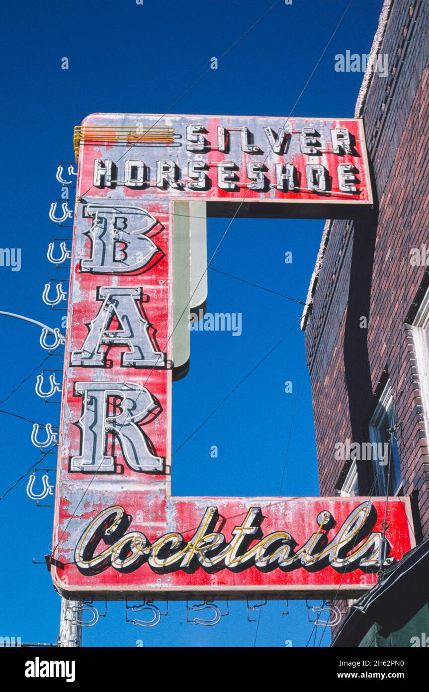 2000s bar sign hi-res stock photography and images - Alamy