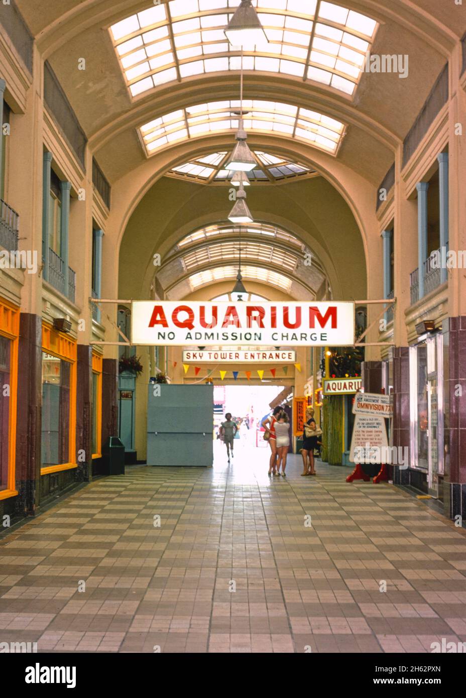 Central pier interior hi-res stock photography and images - Alamy