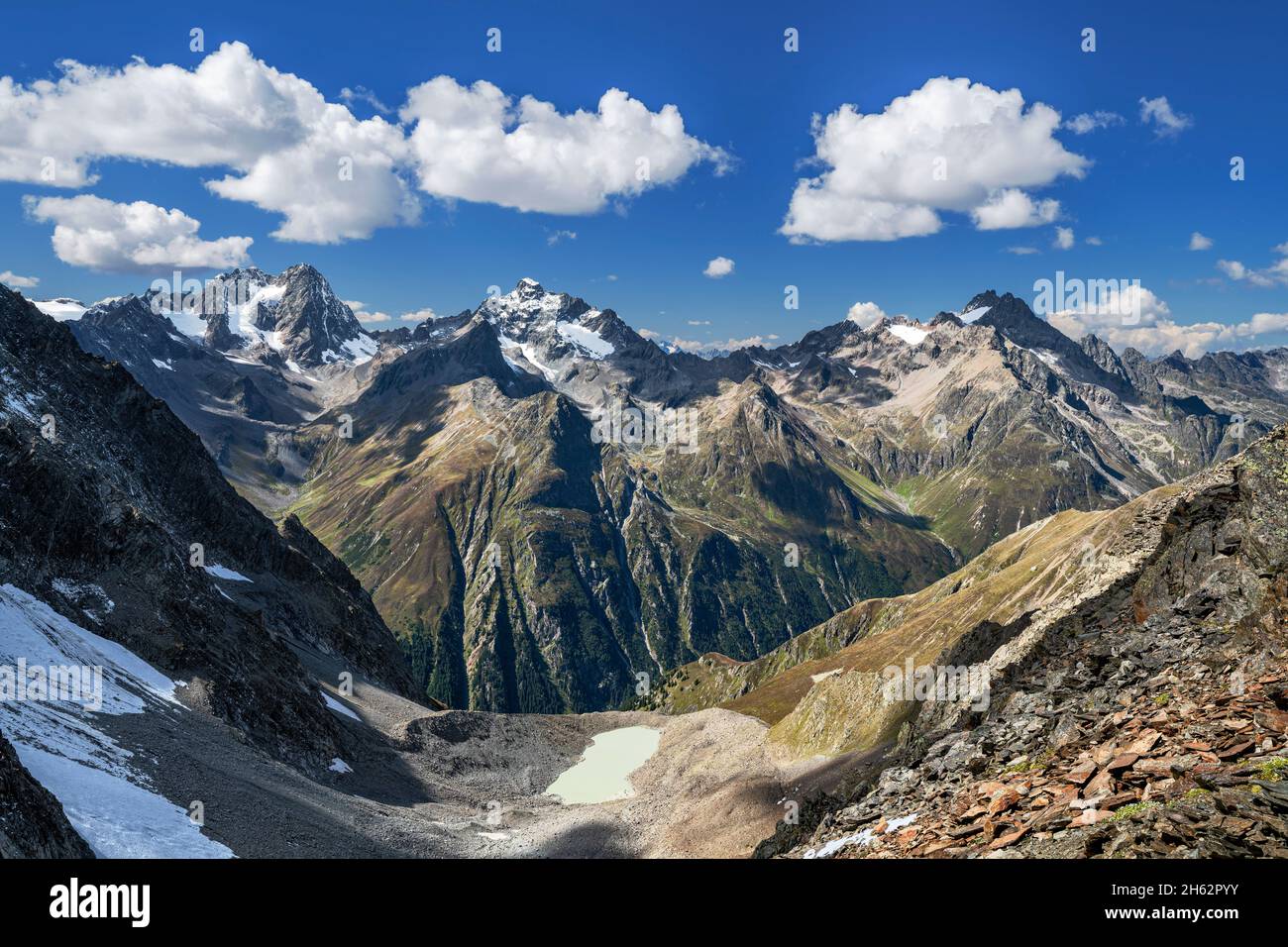 Snow capped rocky mountains hi-res stock photography and images - Alamy