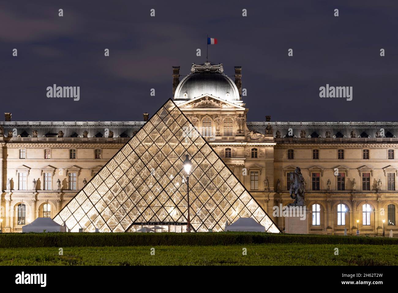 france,ile-de-france,paris,glass pyramid in the courtyard of the louvre ...