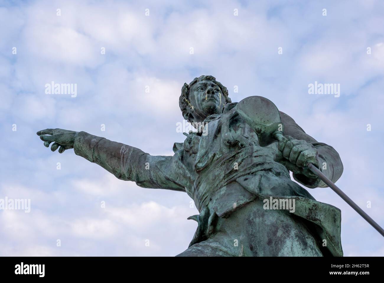 france,brittany,ille et vilaine,saint malo,statue of privateer captain ...