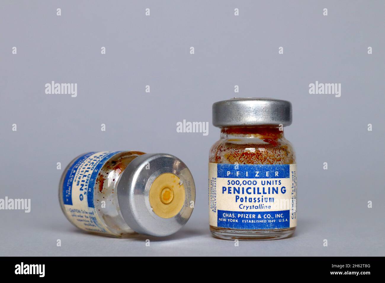 Vial of PFIZER Penicillin G - PFIZER is a US Pharmaceutical Companies ...