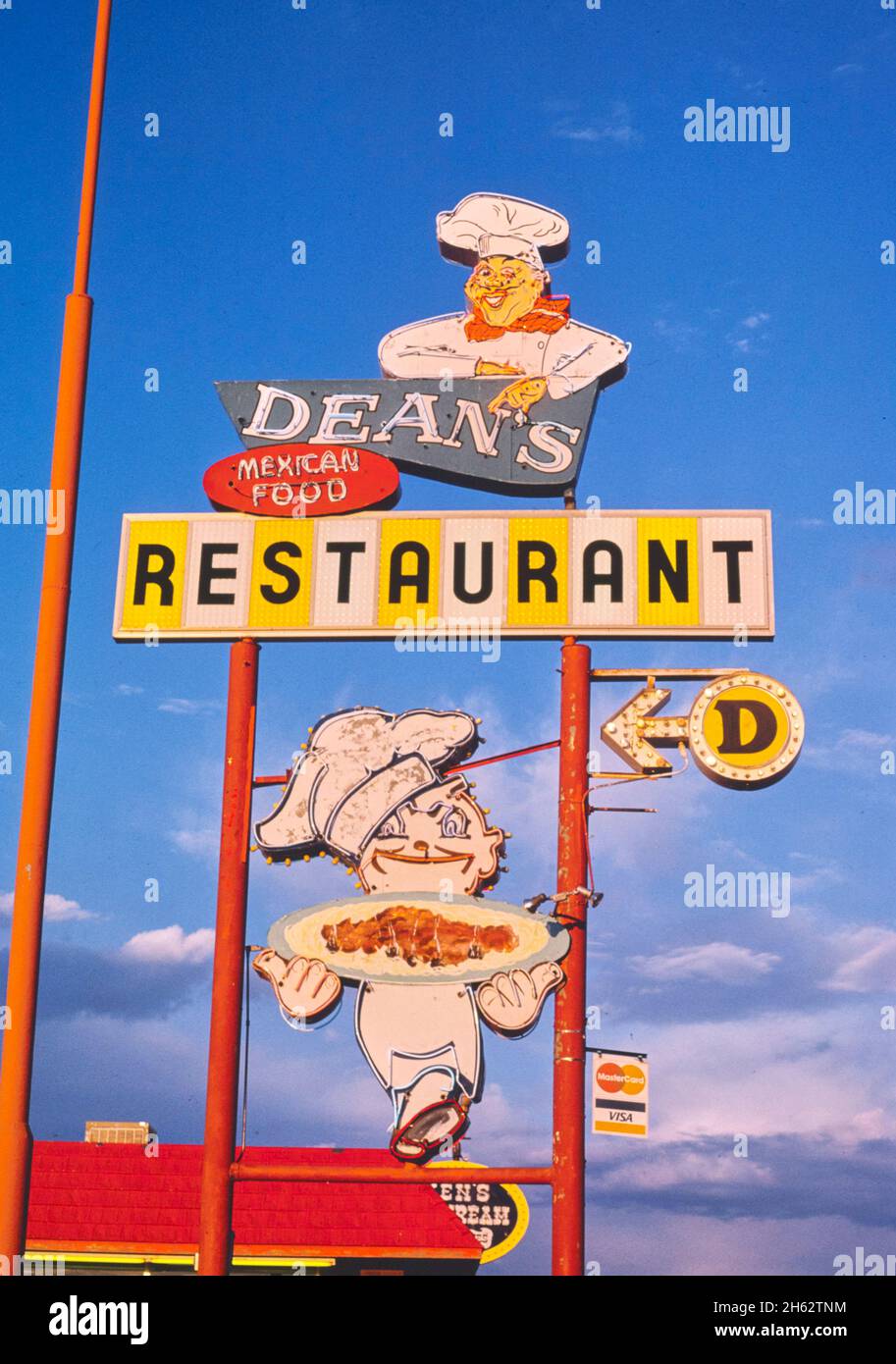 Deans restaurant sign hi-res stock photography and images - Alamy
