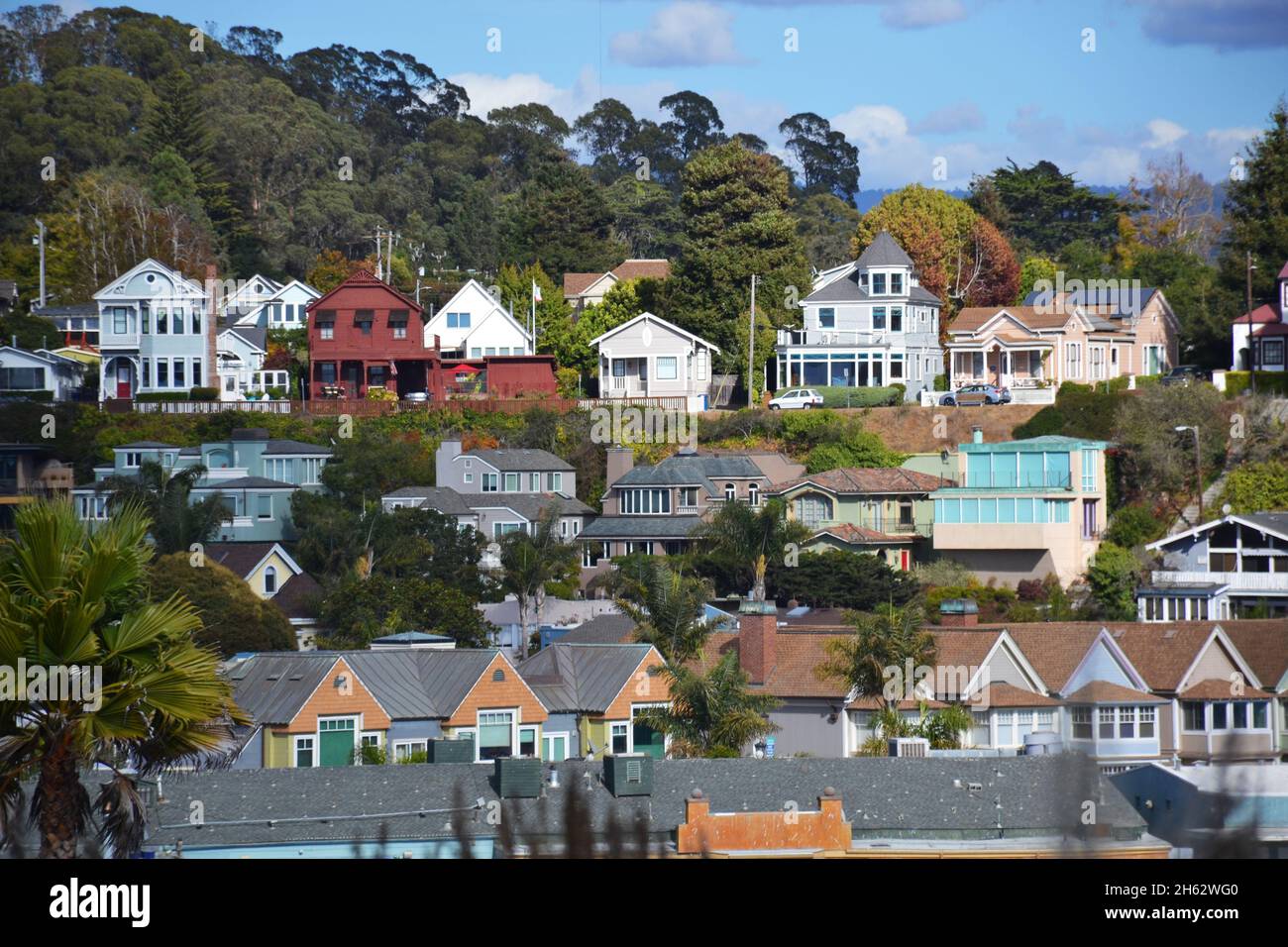 Colorful houses of Capitola Venetian Court in the California coast ...