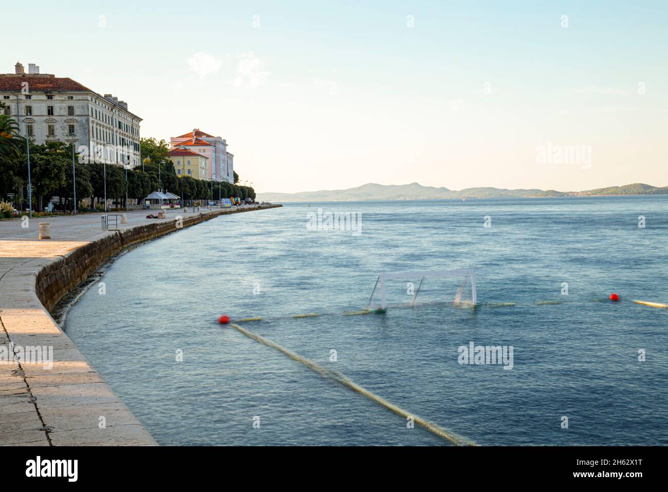 Inlet steps stairs hi-res stock photography and images - Alamy