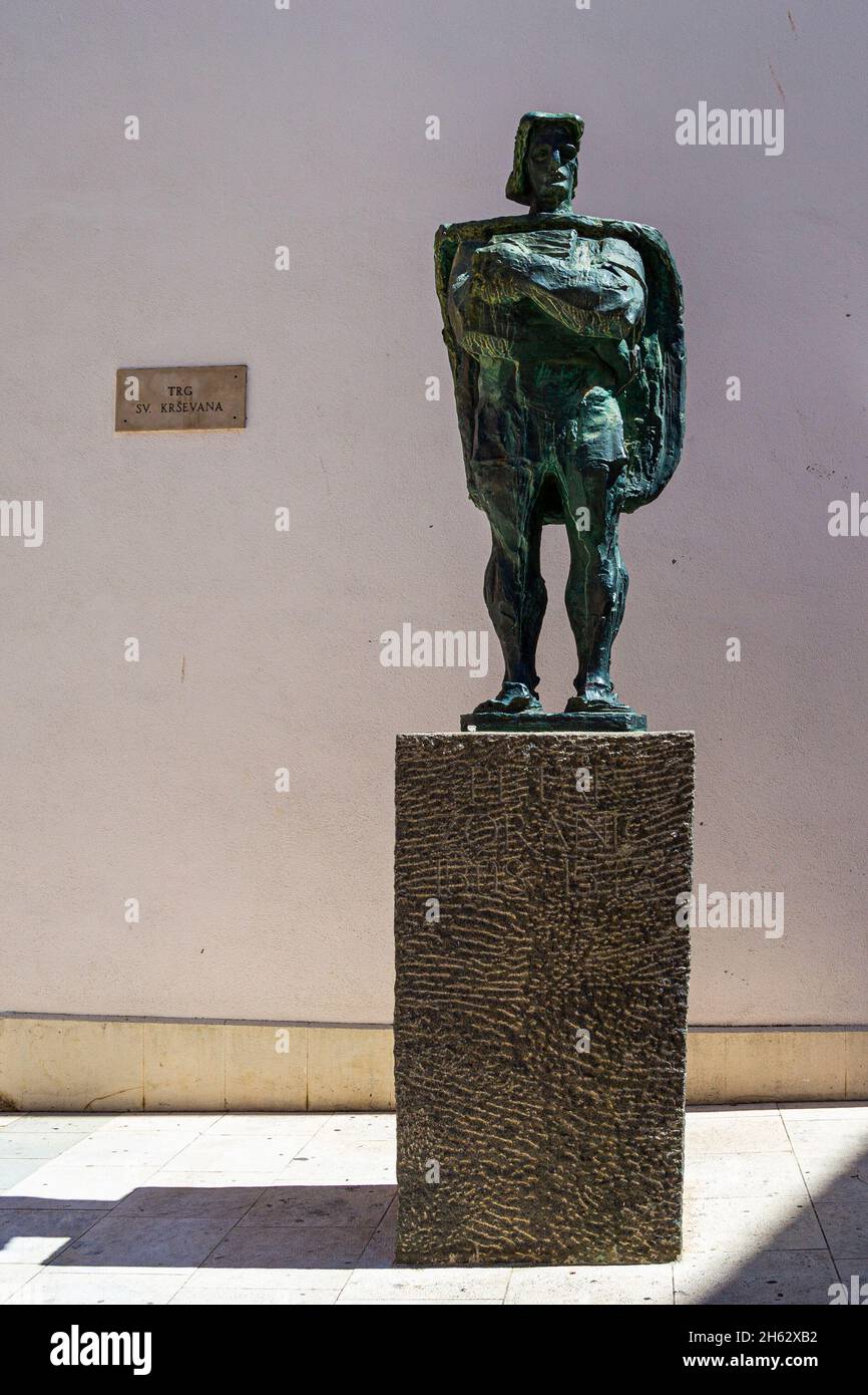 statue of petar zoranic on saint krsevan square in zadar,croatia Stock ...
