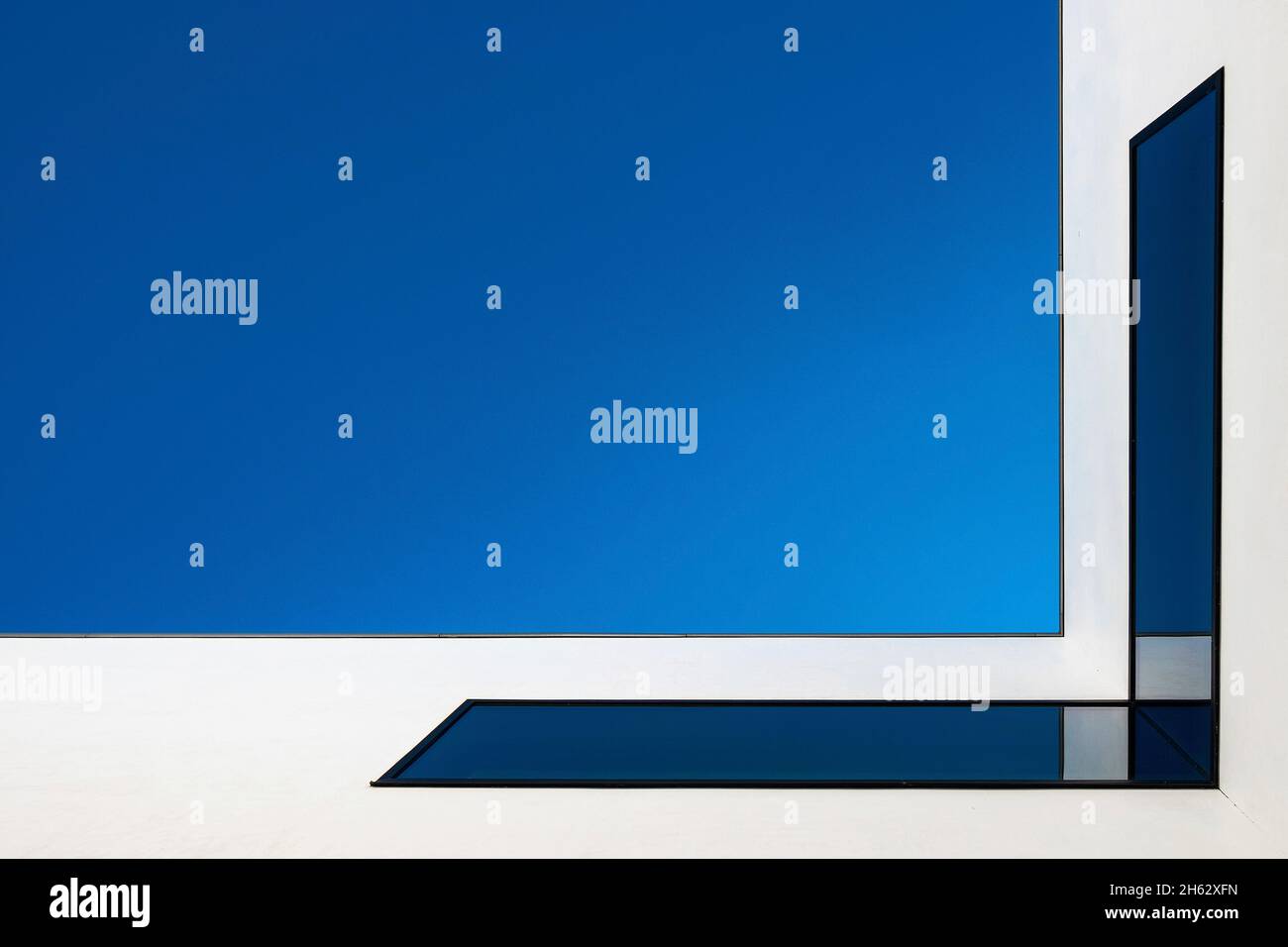 Corner building hi-res stock photography and images - Alamy