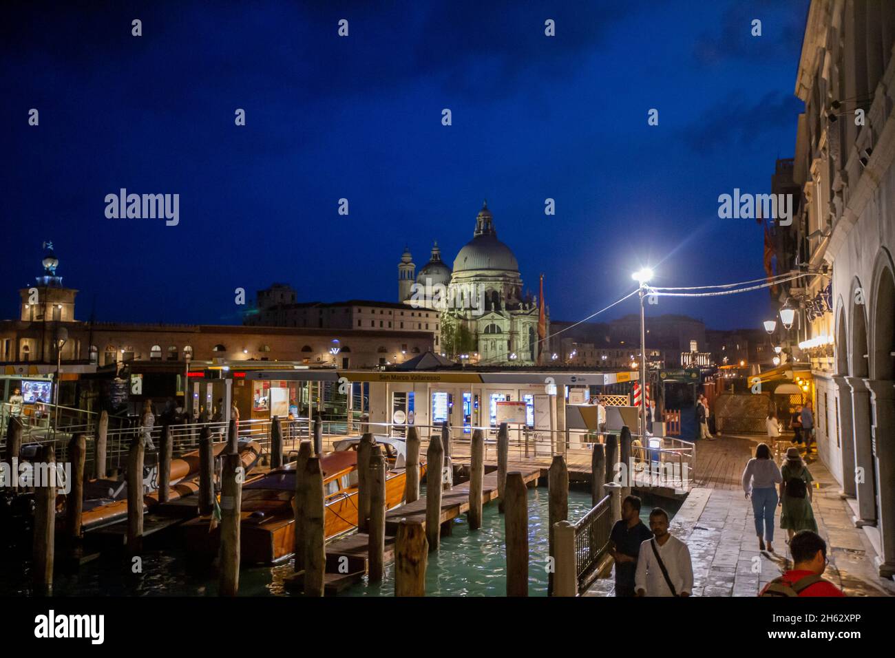 a night walk through venice,italy Stock Photo - Alamy