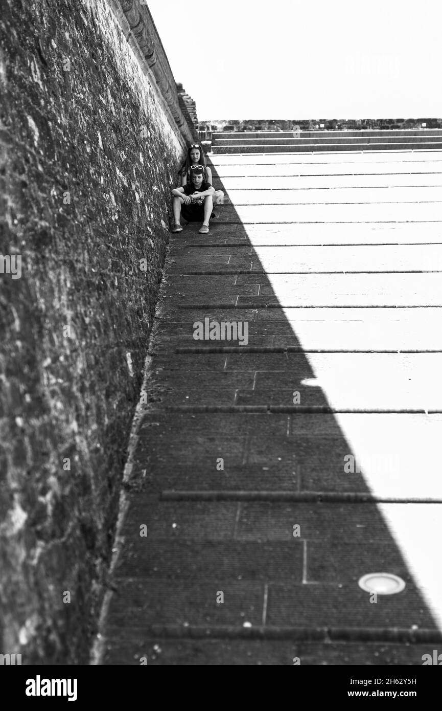 kids in the shadow Stock Photo - Alamy