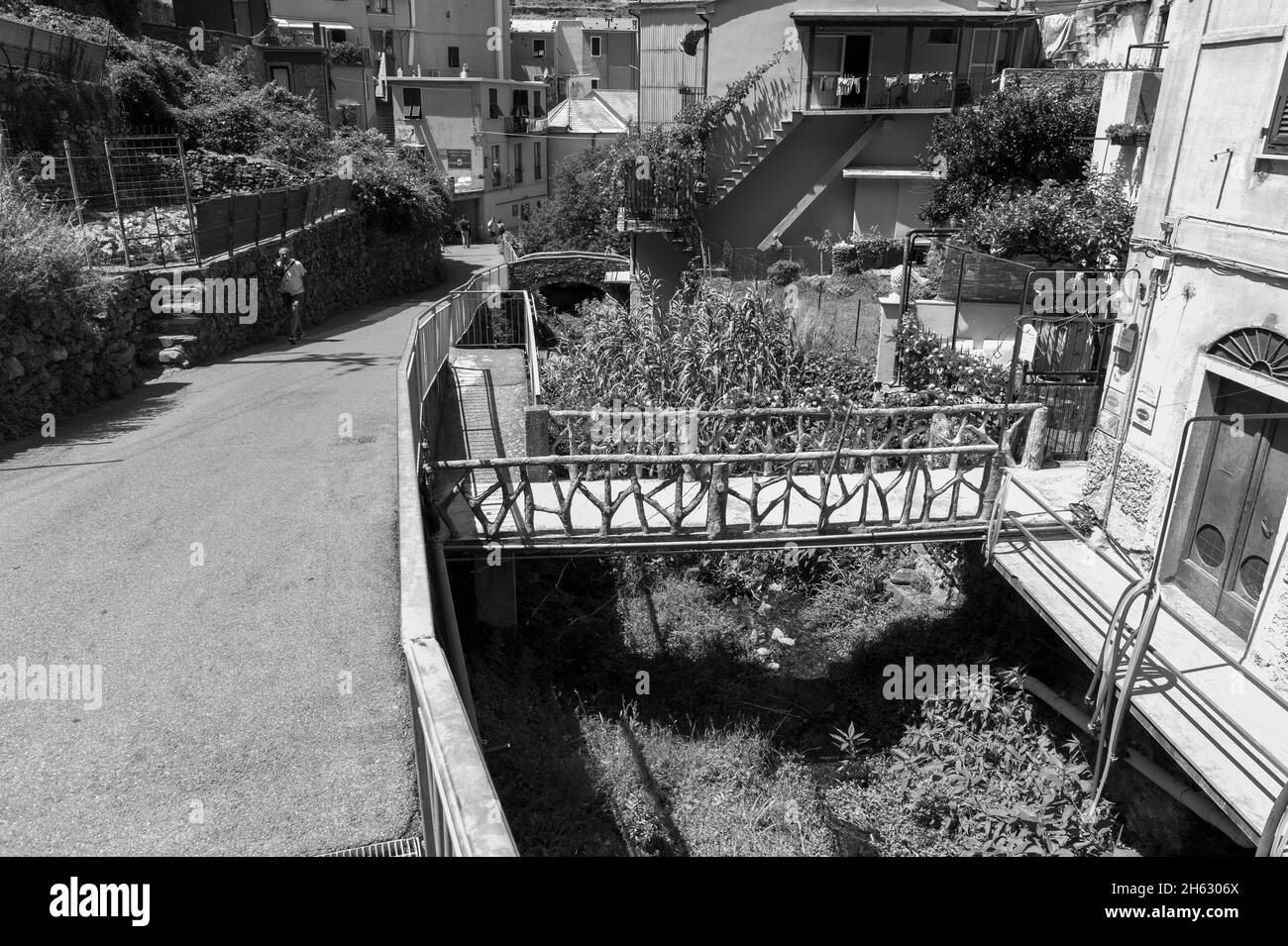 Beautiful vernazza cinque terre italy Black and White Stock Photos ...