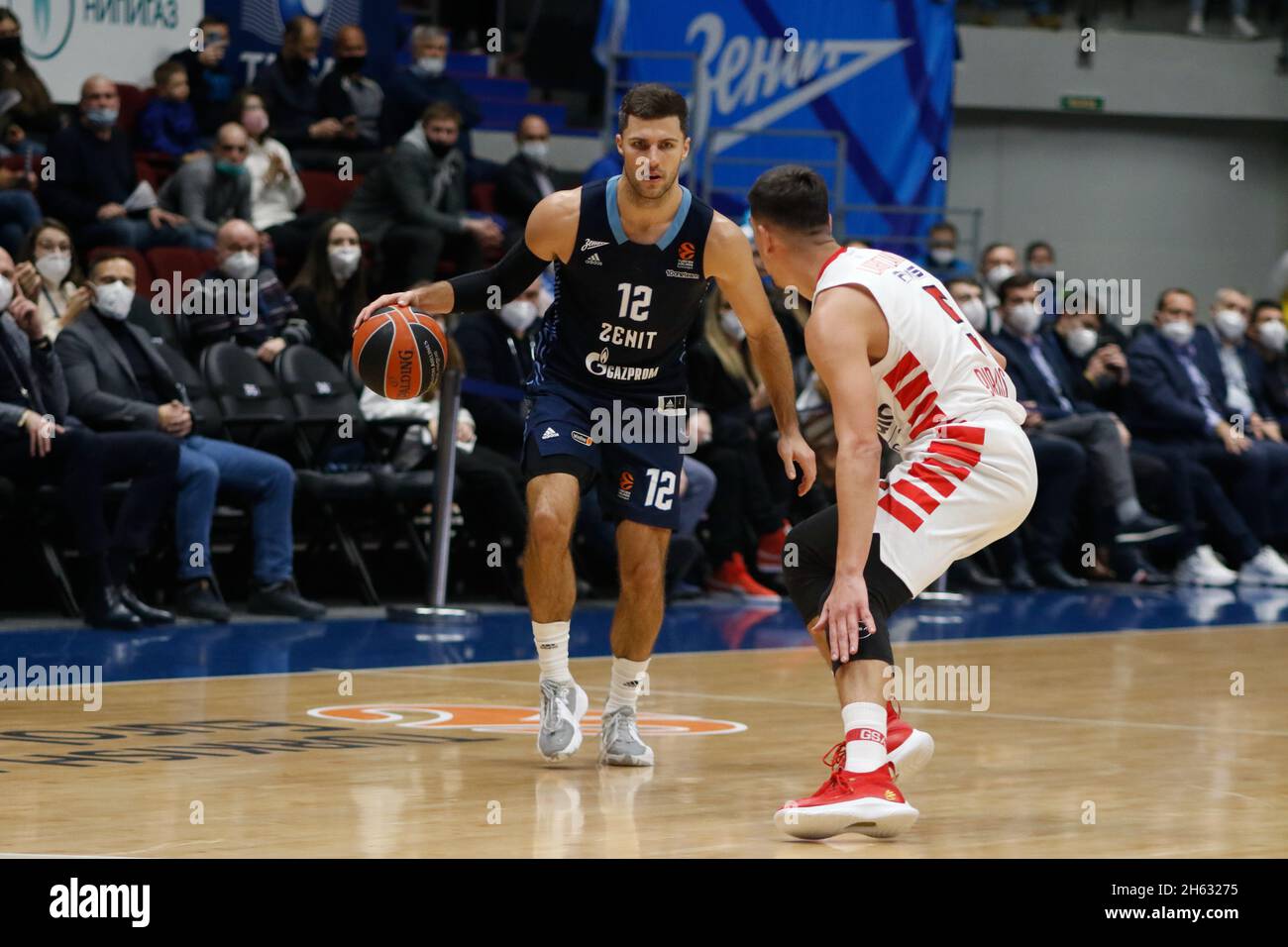 Billy basket hi-res stock photography and images - Alamy