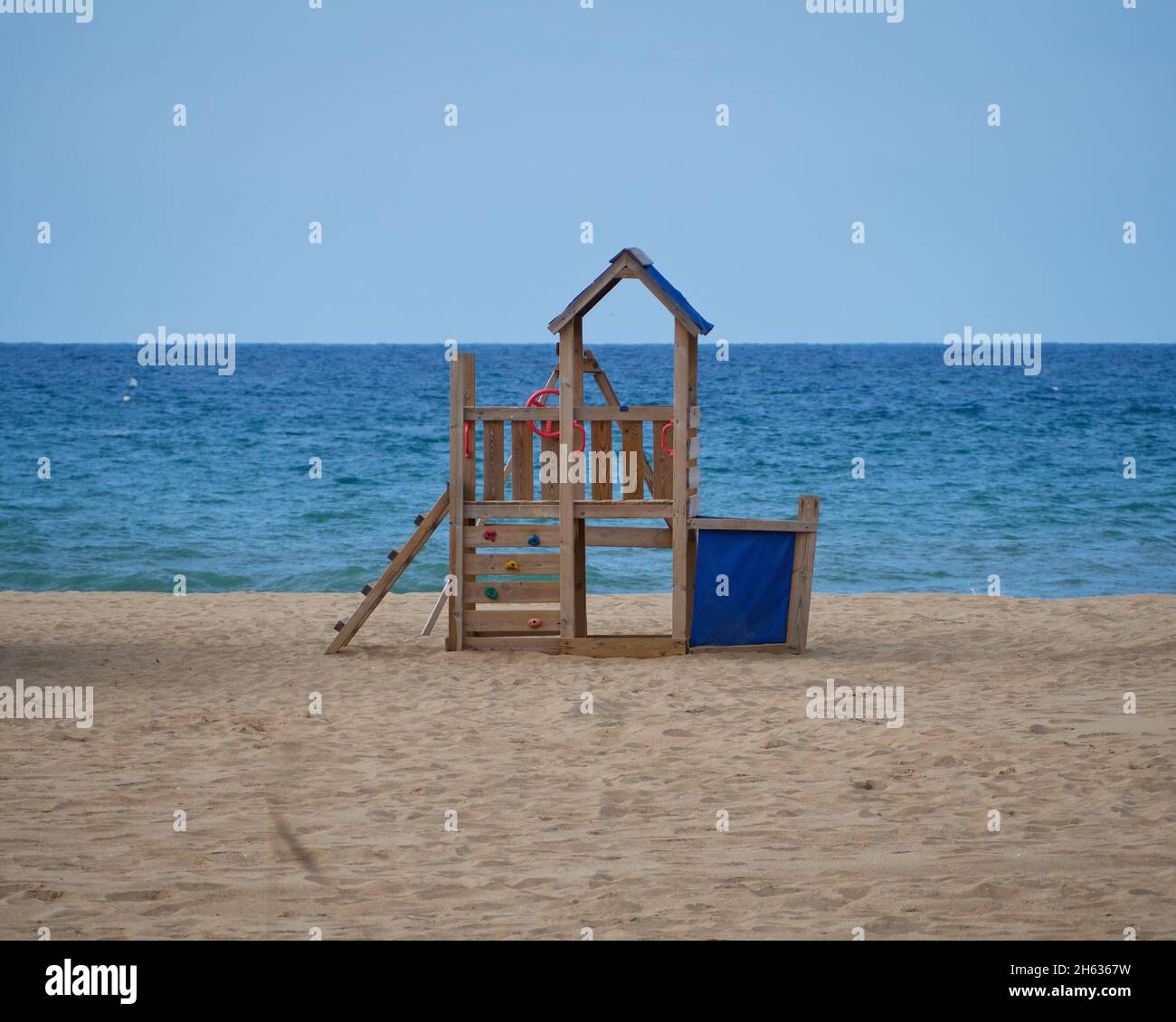 Children playground architecture hi-res stock photography and images ...