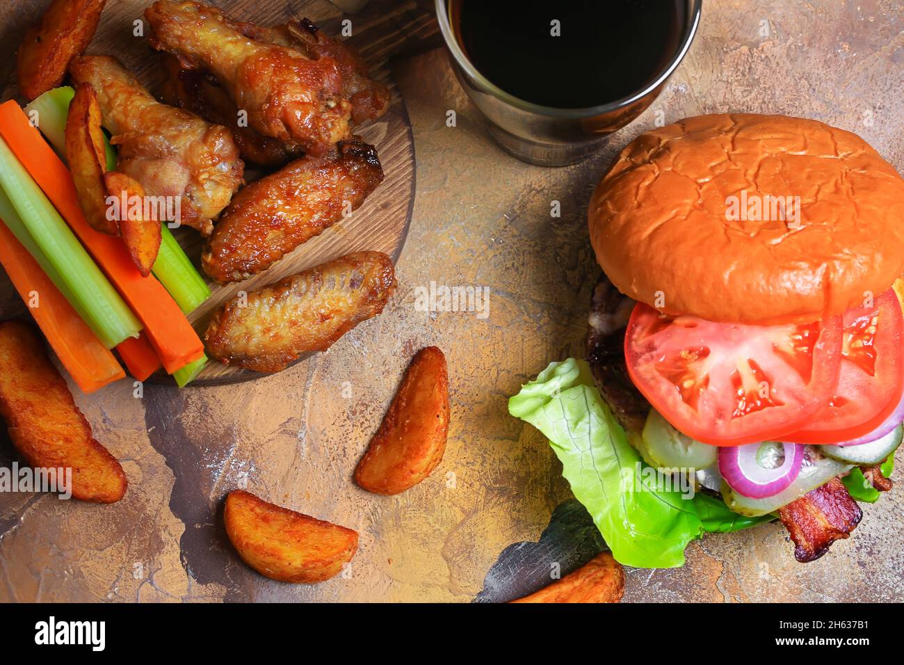 Chicken burger top view hi-res stock photography and images - Alamy