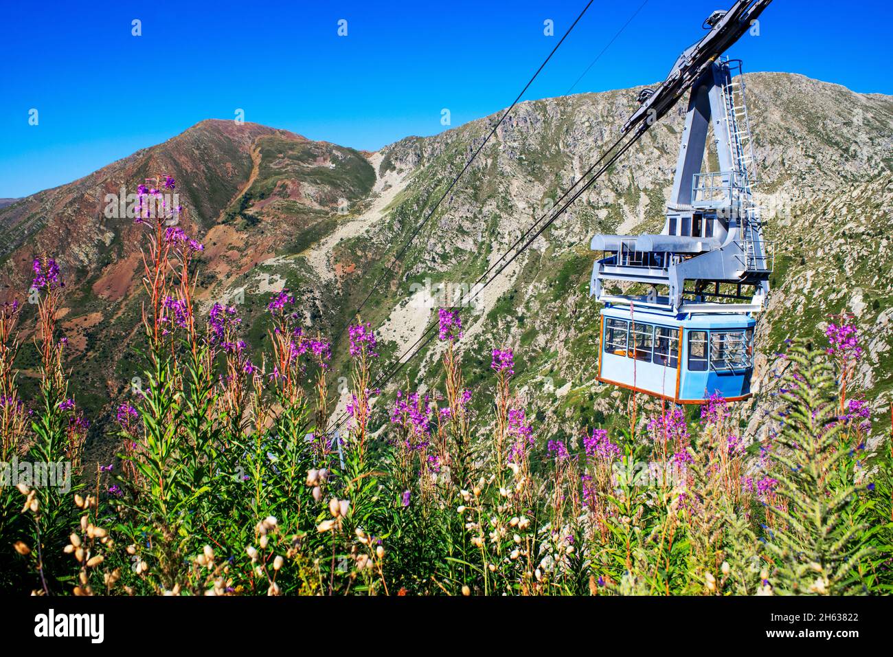Teleferic de la vall fosca Cableway of Gento lake, Fosca Valley and ...