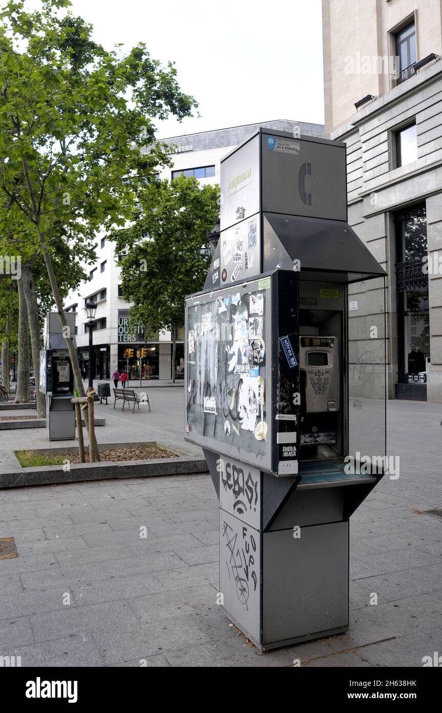 Spain phone booth hi-res stock photography and images - Alamy