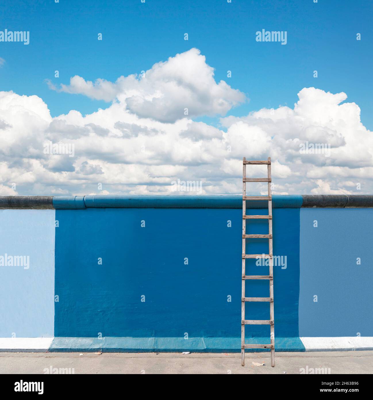 Berlin wall icon hi-res stock photography and images - Alamy