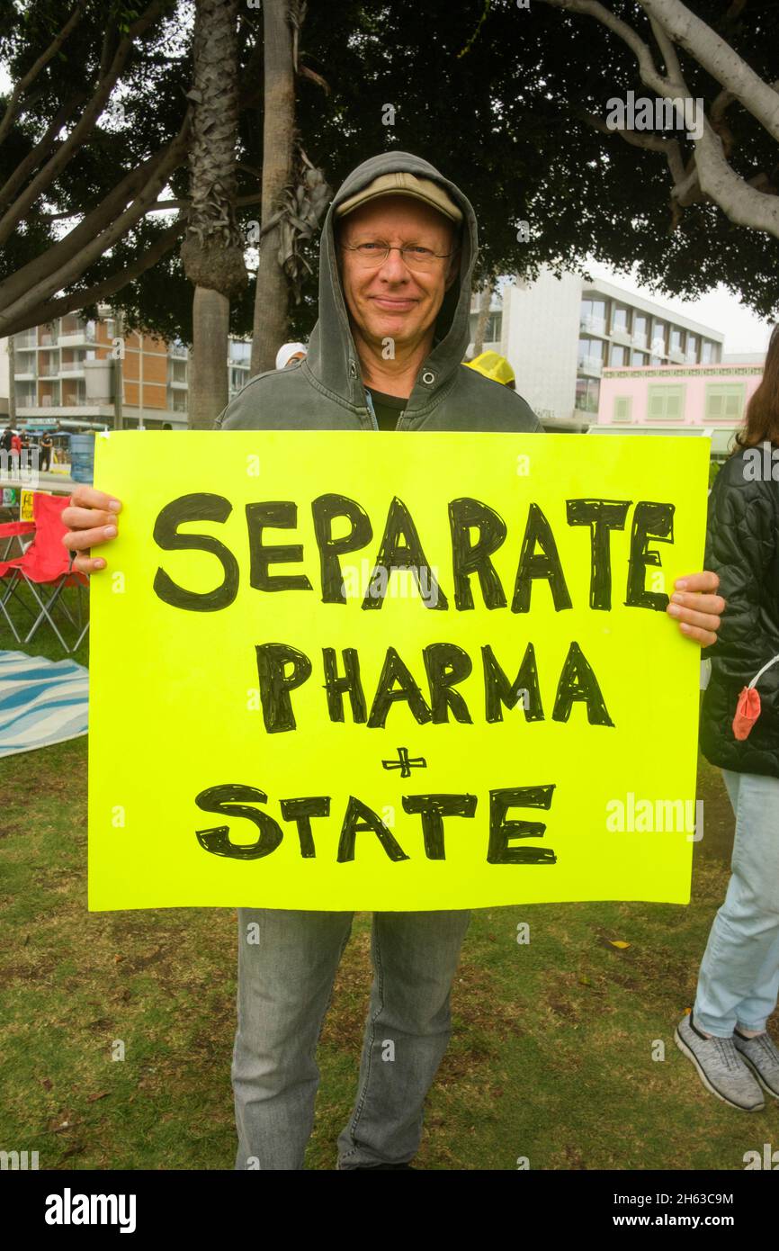 World Wide Walkout protest against forced vaccination. People holding ...