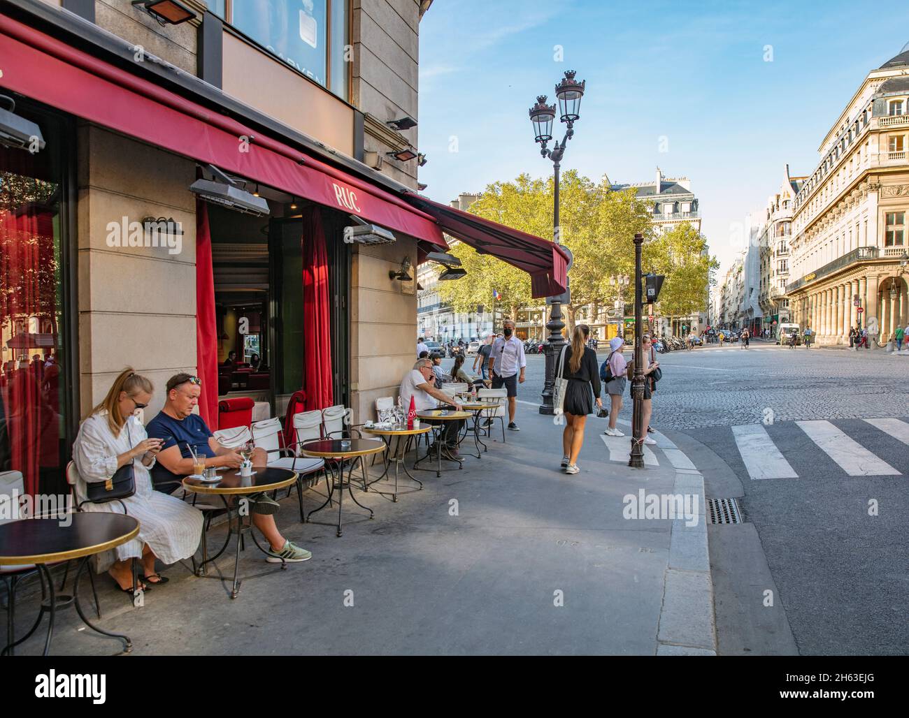 Cafe central paris hi-res stock photography and images - Alamy