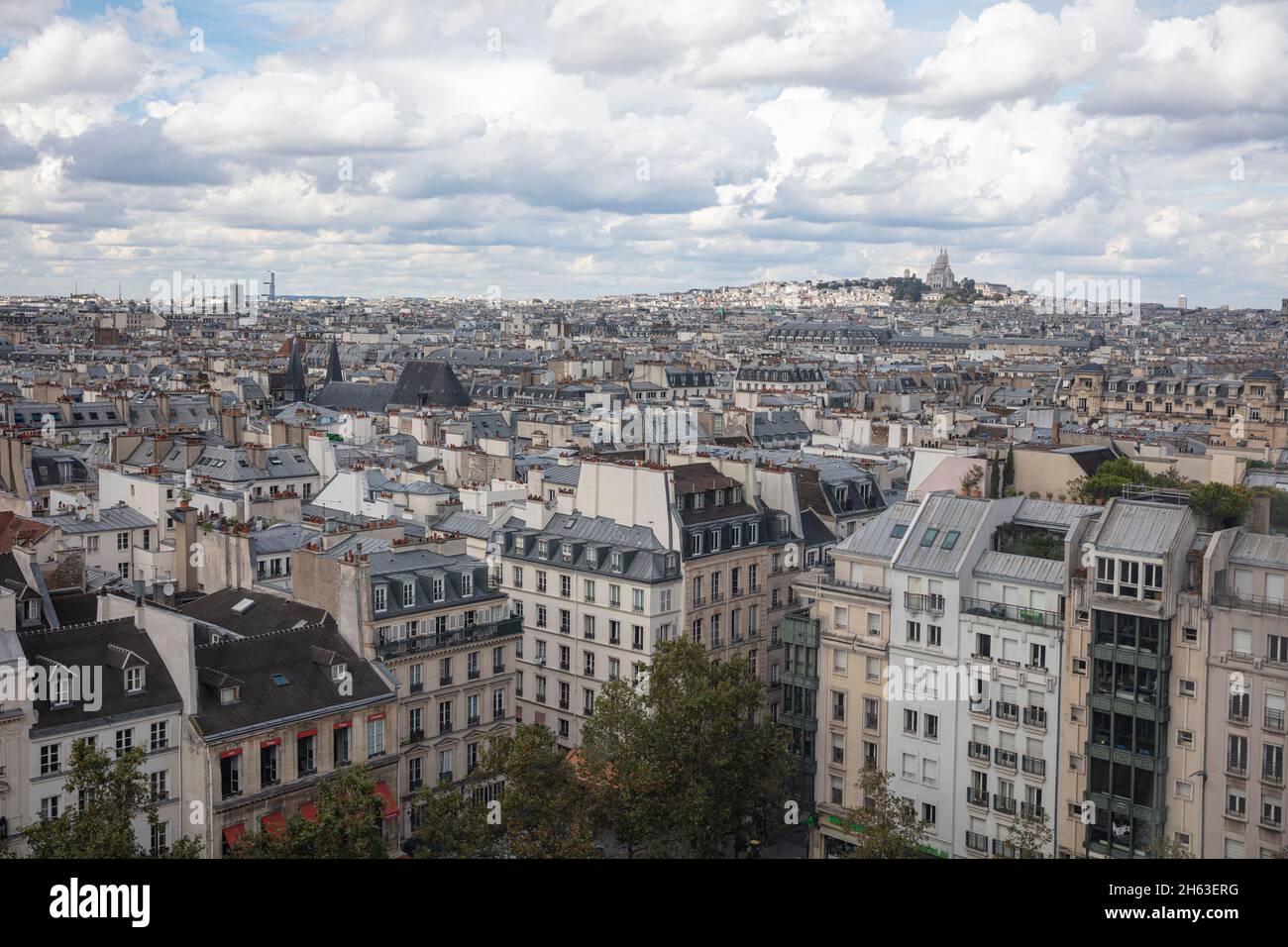 Paris old town hi-res stock photography and images - Alamy